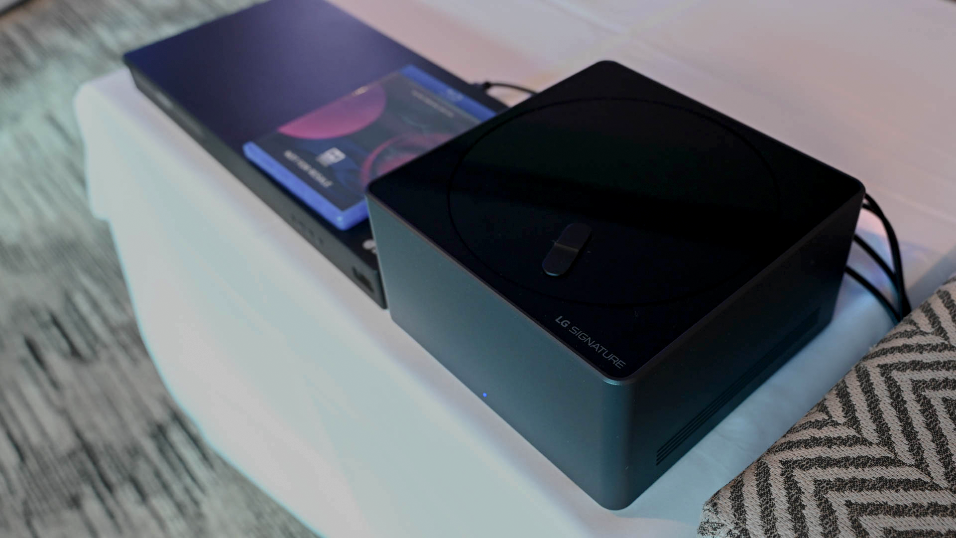 LG的新型OLED电视使杂乱的电缆成为过去-回顾极客